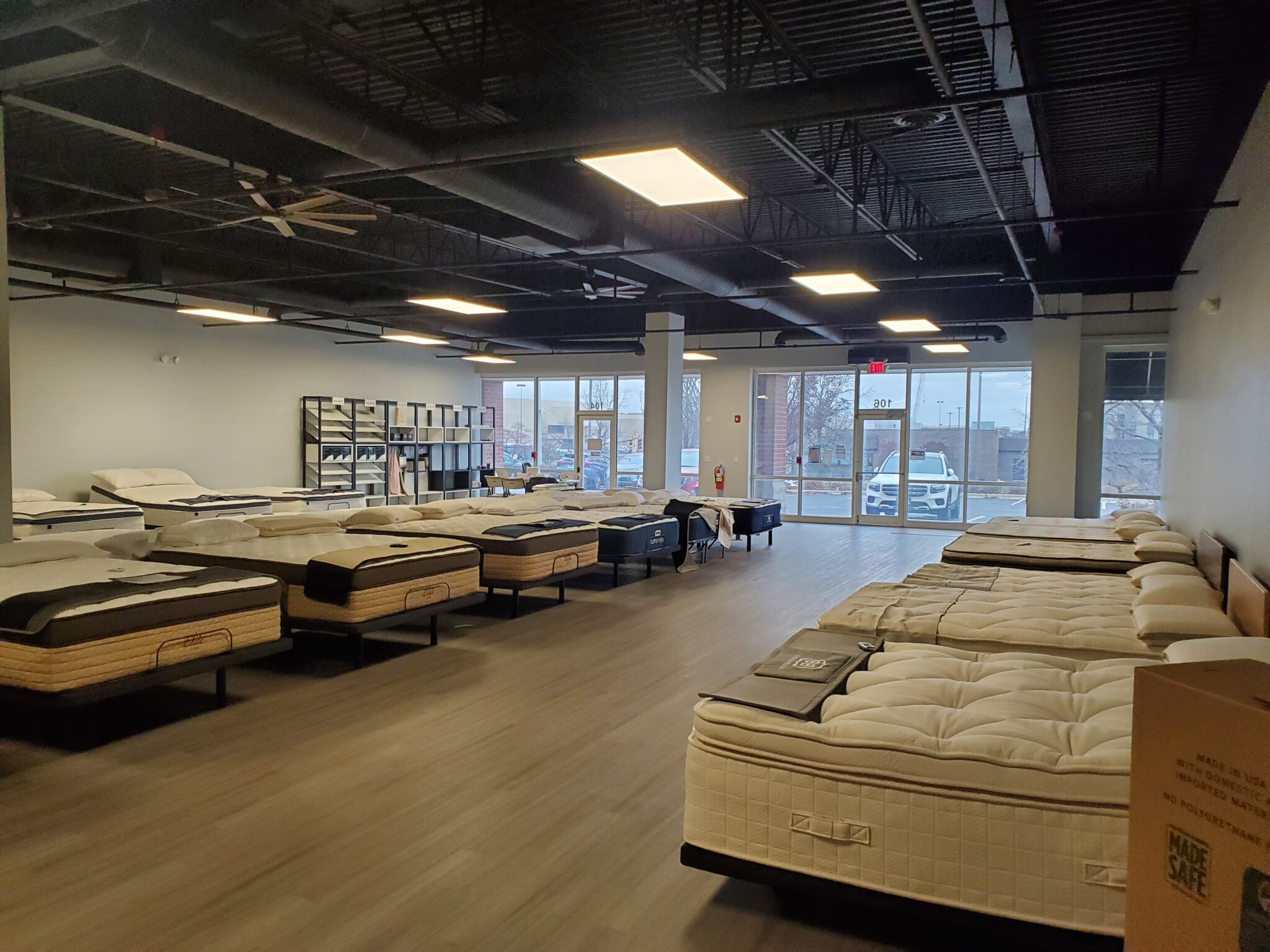 Online Mattress Showrooms in Chicago, Naperville & Northbrook - Sandman ...